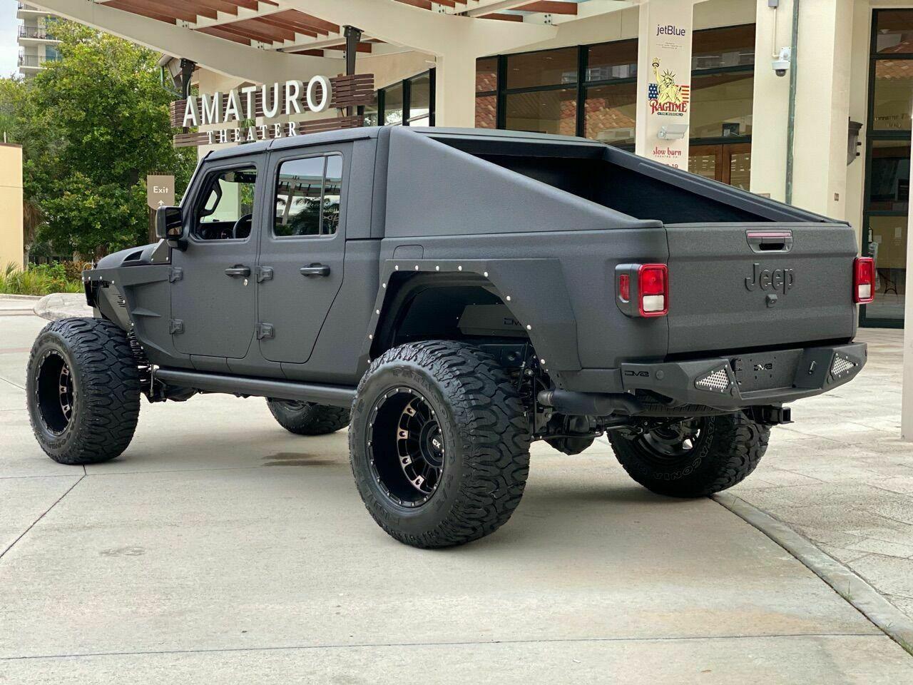 2020 Jeep Gladiator Hummer recon edition na prodej