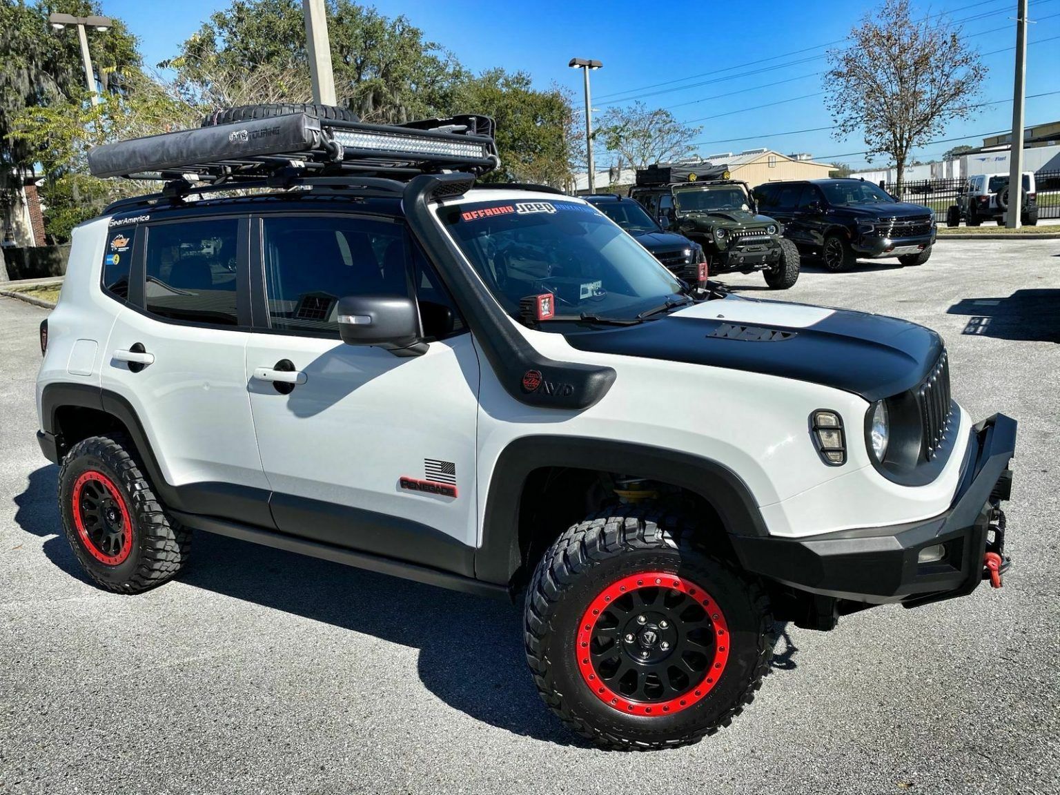 2017 Jeep Renegade Custom Trailhawk Leather NAV FUEL BILSTEIN na prodej